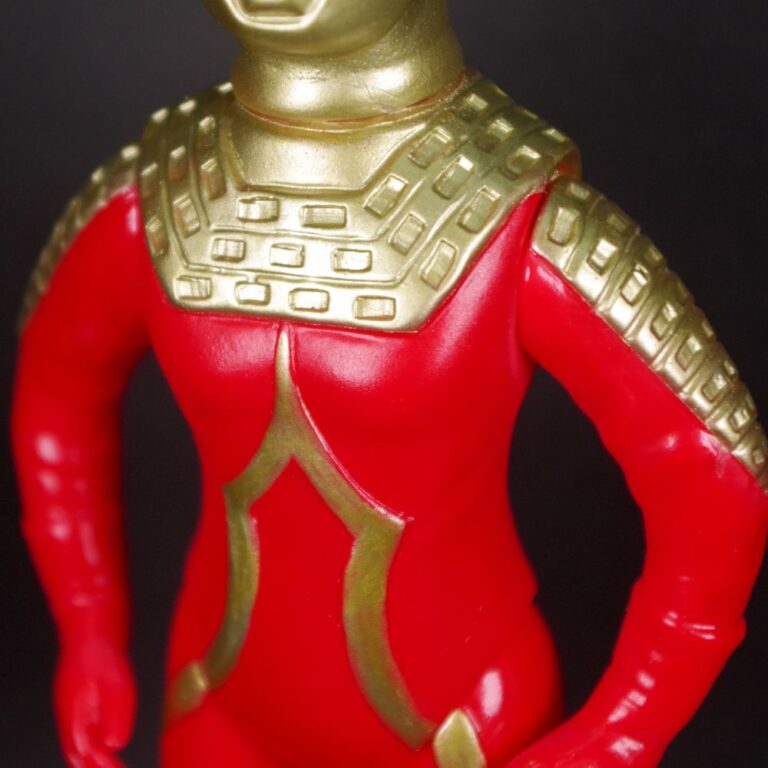 【12月21日(水)12時より受注受付開始】【ブルマァク】ウルトラセブン(シャンパンゴールド)が登場！ 【BULLMARK ...